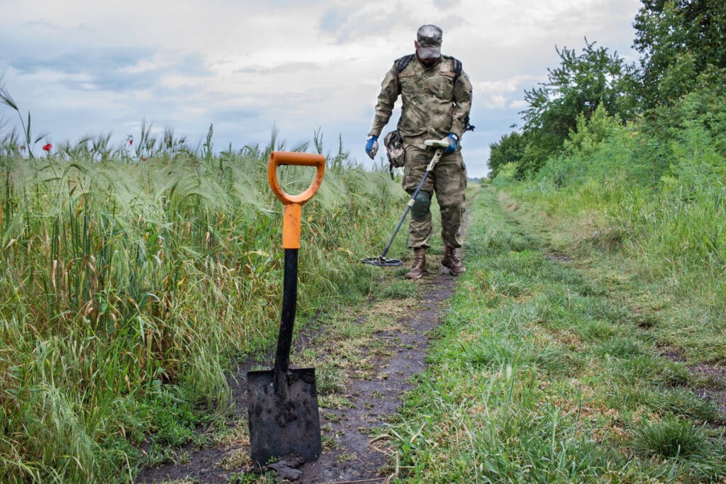 Best Metal Detector For Meteorites: Find Space Rocks Like A Pro!